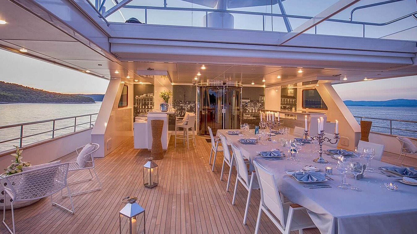 KATINA | Rendez-Vous Yachts - Offering World-class yachting experiences.